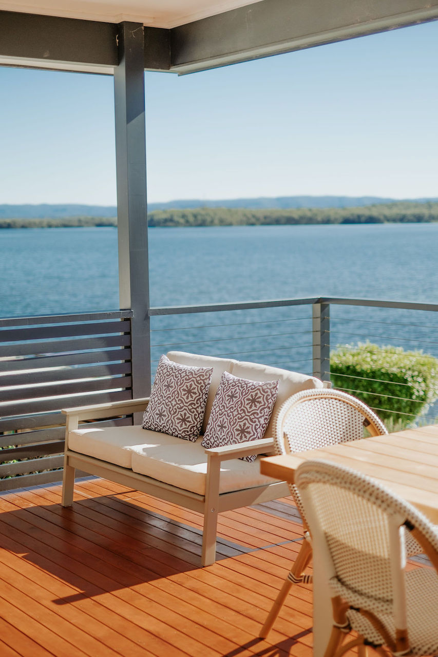 By The Lake, Mannering Park - Pure Locations