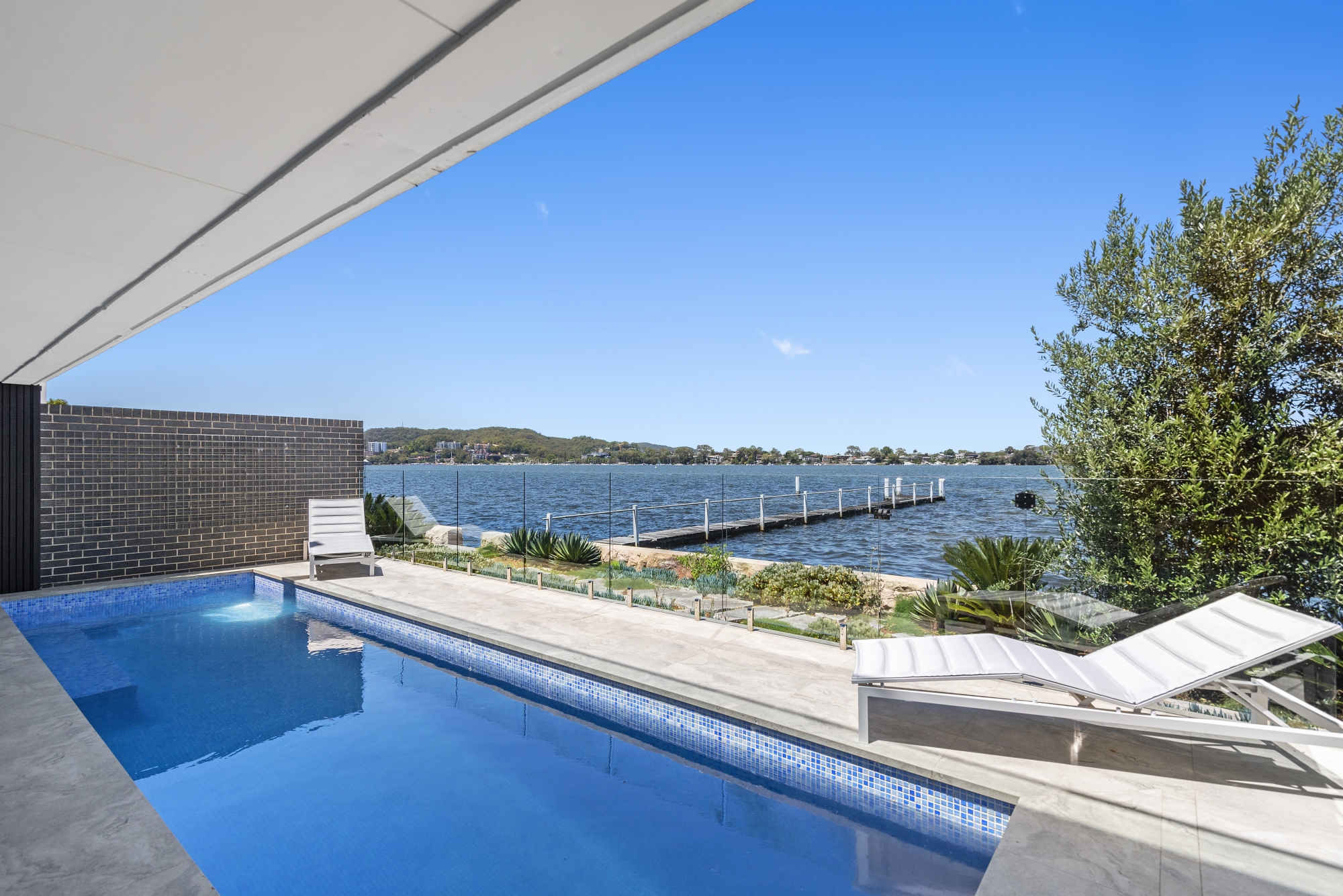 Cascade, Point Clare | Pure Locations