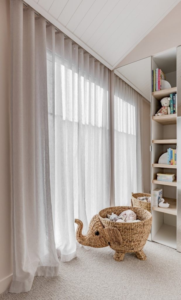 Zaley, Redfern - Pure Locations